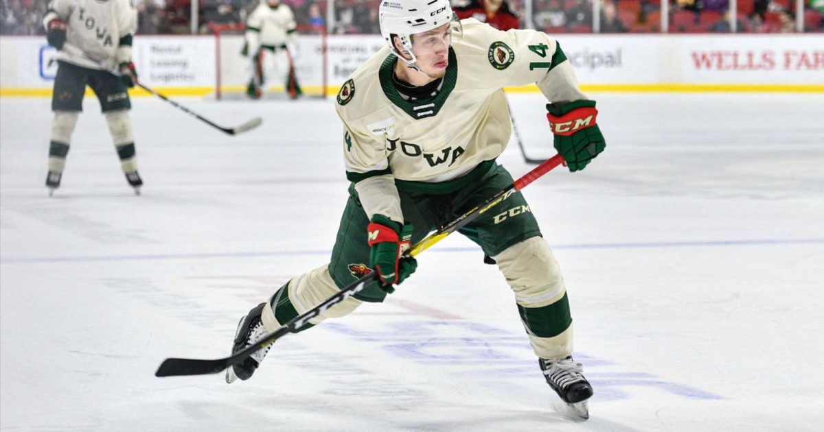 Springfield Thunderbirds | Blues Acquire F Will Bitten from Wild